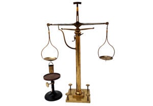 Elemento de la semana del Museo de Ciencias del IES Padre Suárez (184): Balanza hidrostática ...